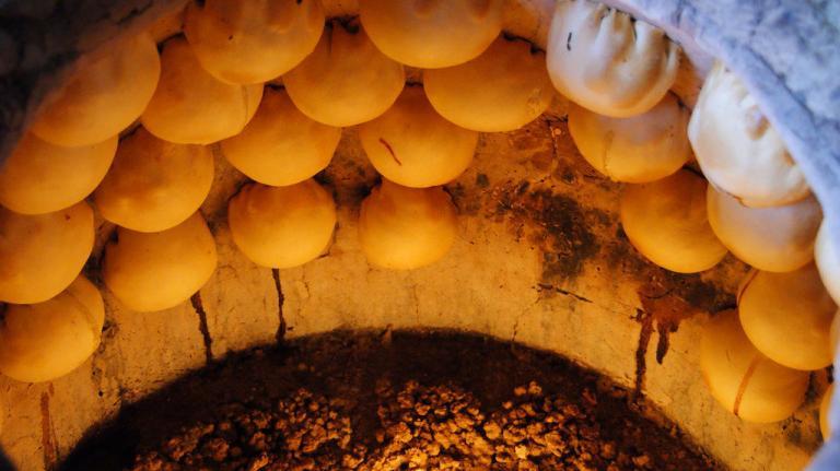 uzbeki tandyr | tandoor | samsa